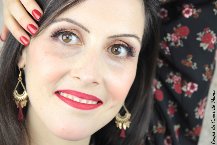 Hearts makeup : comment porter du rouge sur les yeux